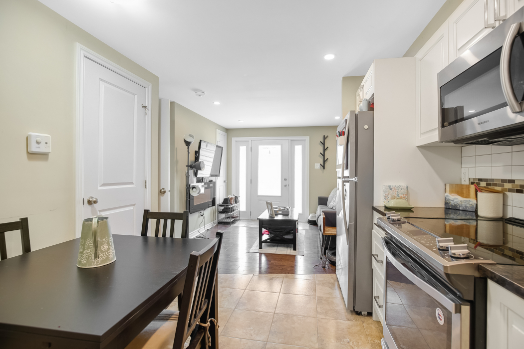 3407 Woodroffe Avenue Ottawa – London House Photography