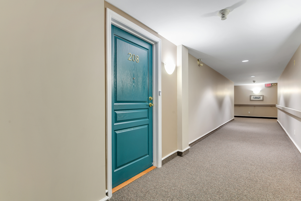 208-1 Meridian Place Ottawa – London House Photography