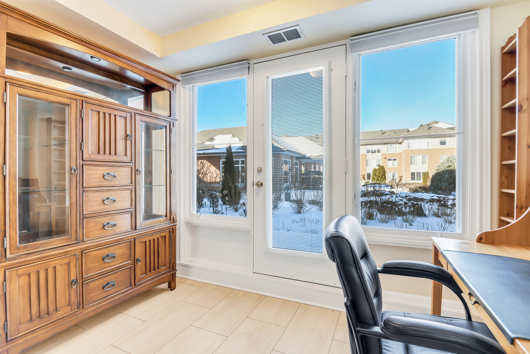 208-1 Meridian Place Ottawa – London House Photography