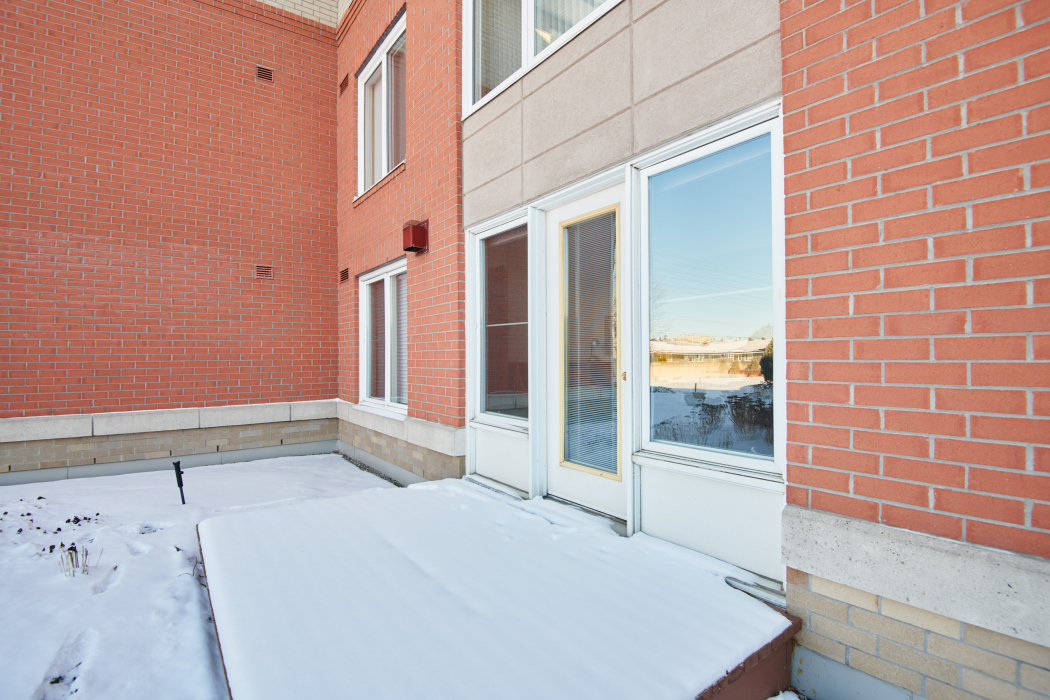 208-1 Meridian Place Ottawa – London House Photography