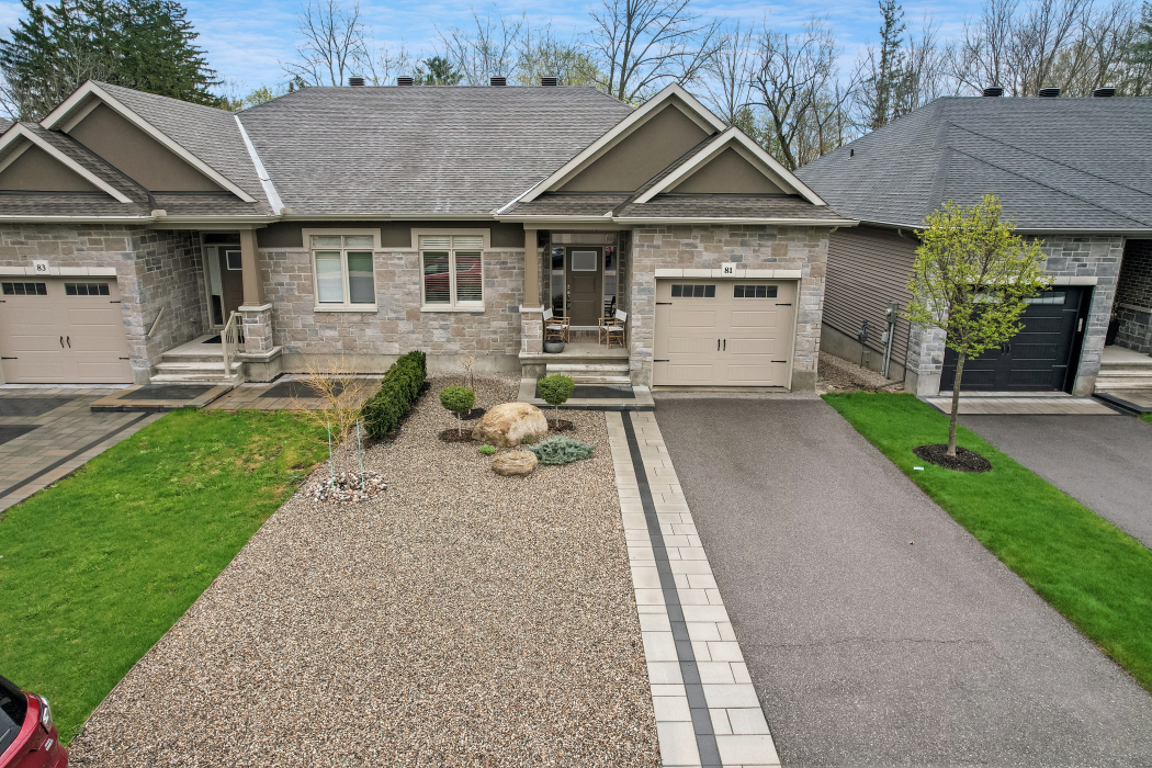 81 Dulmage Crescent Carleton Place – London House Photography